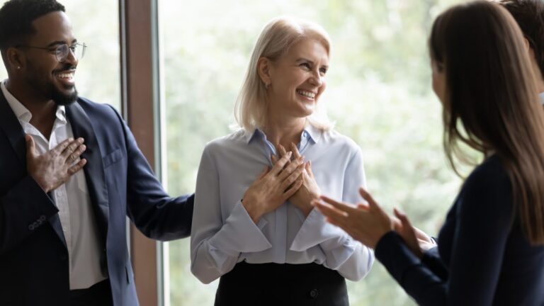 10 signs that others really admire you (even if they don't tell you ...