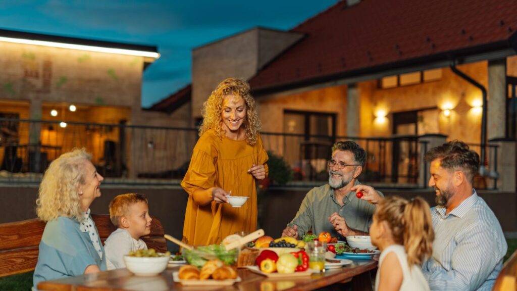 Holidays & Belle-Famille: 5 psychiatric tips to avoid implosion (and ...