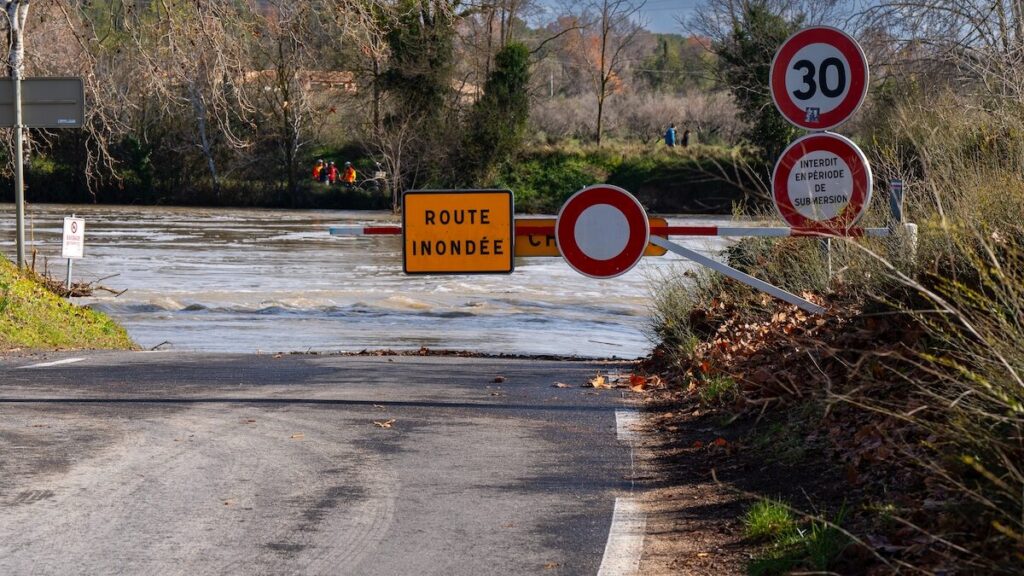 5 departments on orange alert for rain, floods, snow and ice this ...